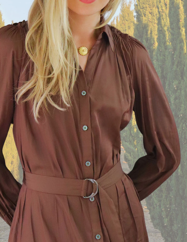 Chic sun protection clothing for the modern woman – Some Sun